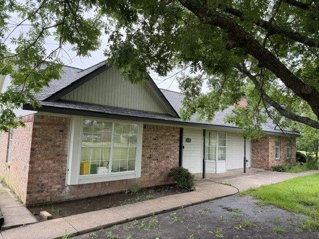 1101 N Atkins Dr, Celeste, TX 75423