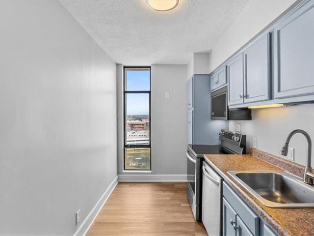 1101 N Elm Street #1404