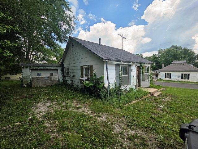1101 N Oakland Ave, Mountain Grove, MO 65711