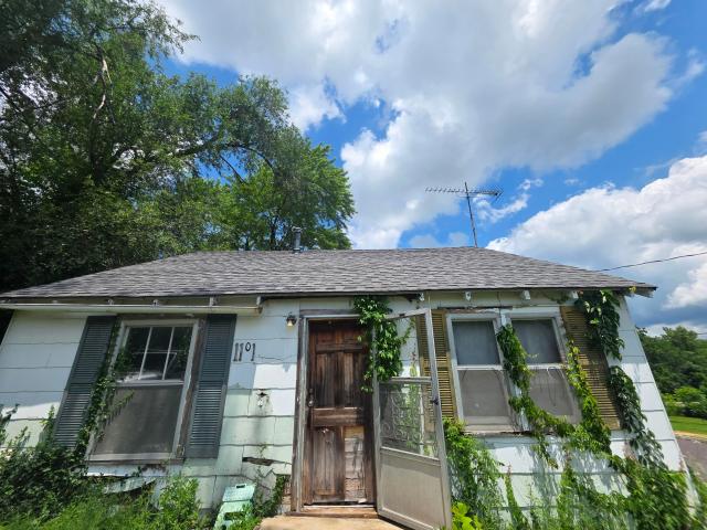 1101 N Oakland Avenue