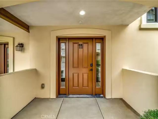 1101 N Maclay Ave, Unit 11, San Fernando, CA 91340 MLS #SR251.