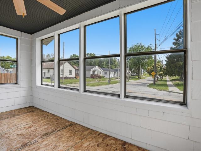 1101 N Western Avenue