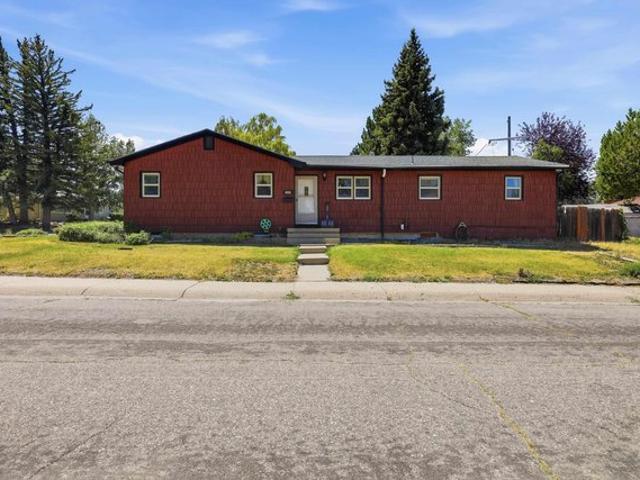 1101 Alpine Dr, Casper, WY 82601