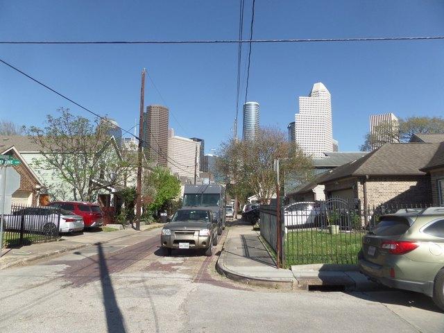 1101 Andrews St, Houston, TX 77019