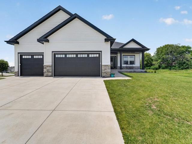 1101 Ballweg Ln, Waunakee, WI 53597