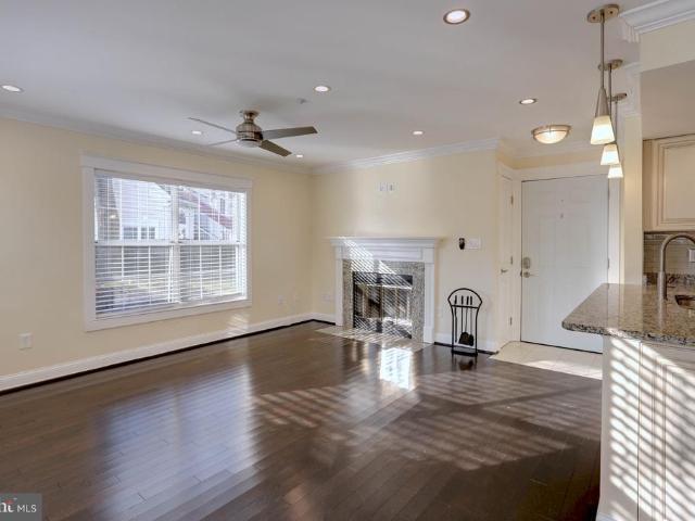 1101 Baybury Court # 6 101