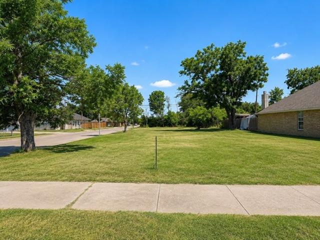 1101 Bessie St, Fort Worth, TX 76104