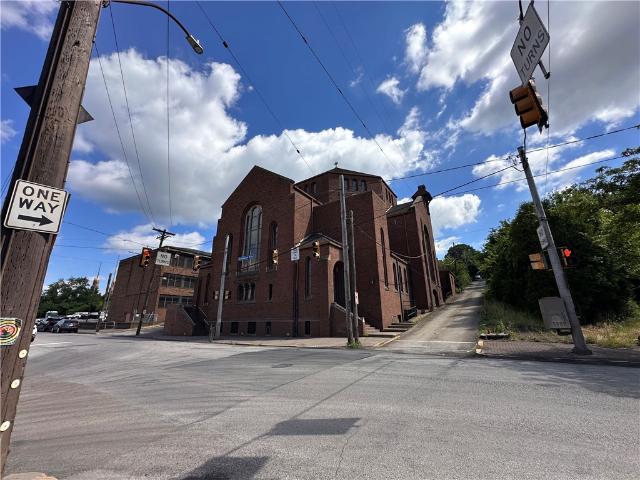 1101 Braddock Ave