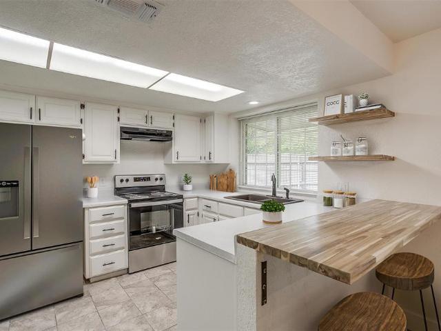 1101 Cypress Point