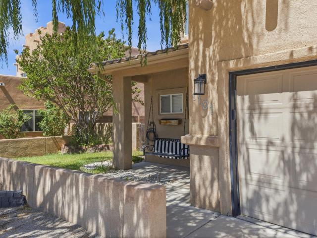 1101 Casa Maria Road NE