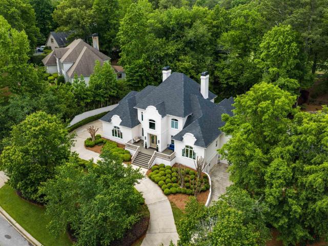 1101 Country Club Circle