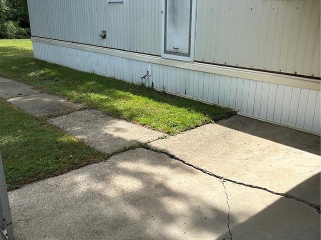 1101 Creekside Drive