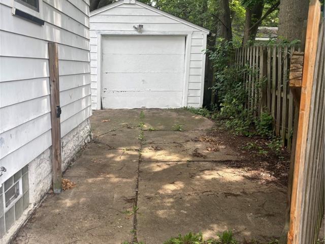 1101 Dietz Avenue