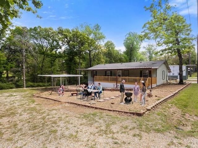 1101 Doe Run Dr, Tool, TX 75143