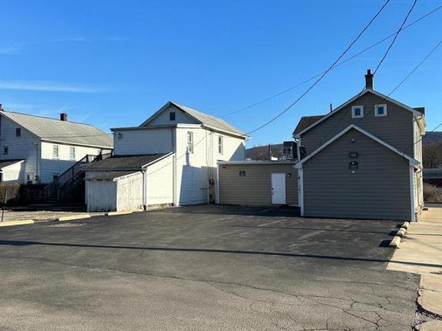 1101 E 3Rd Street