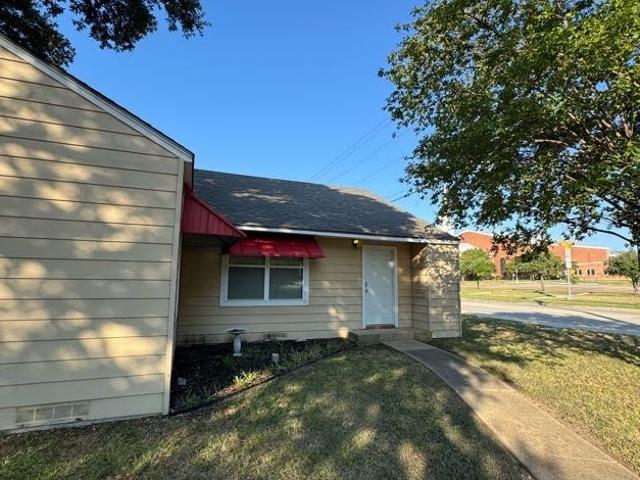 1101 E 30th St, Bryan, TX 77802 | MLS #26000 | Compass