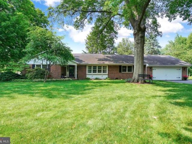 1101 E College Ave, Elizabethtown, PA 17022