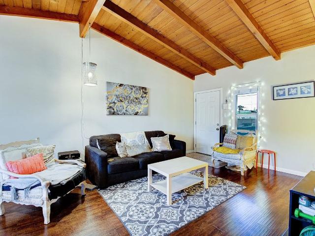 1101 E. Grand Ave. 1 Bedroom Apartment for Rent at 1101 E Grand Ave, El Segundo, CA 90245 El Segundo