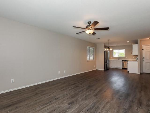 1101 E Desert Rose Trail