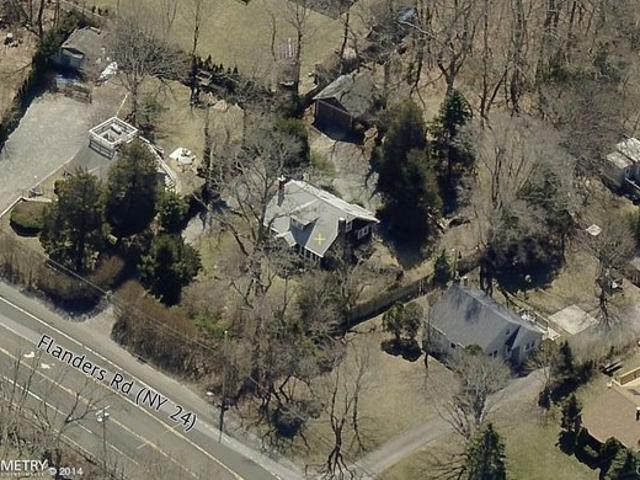 1101 Flanders Rd, Flanders, NY 11901