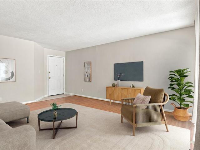 1101 Garden Court