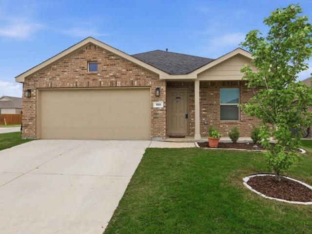 1101 Green Oaks Dr, Hutchins, TX 75141