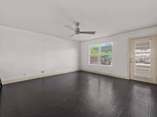 1101 Grove Blvd # 206