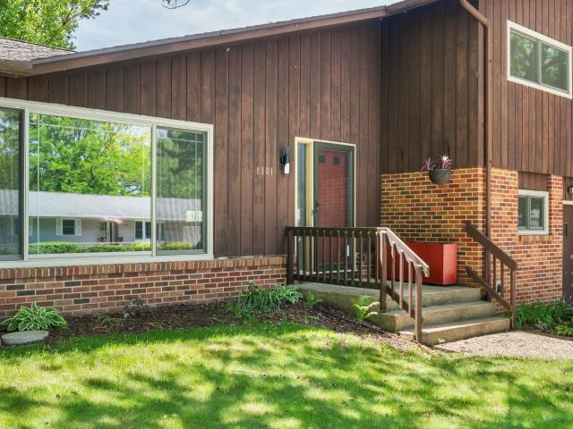 1101 Hillview Road