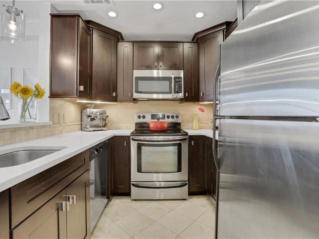 1101 Juniper Street NE 1012
