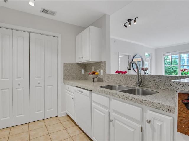1101 Juniper Street NE 413