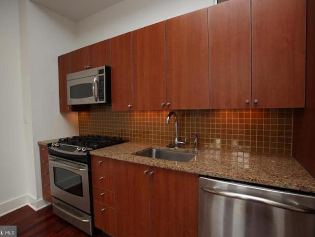 1101 Locust St #4M, Philadelphia, PA 19107