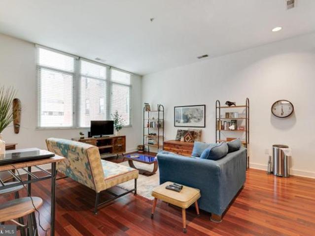 1101 Locust St #5J, Philadelphia, PA 19107