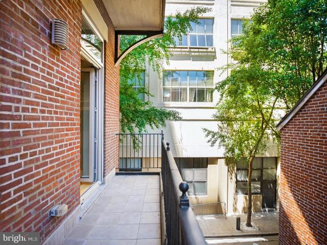 1101 Locust Street # 2I