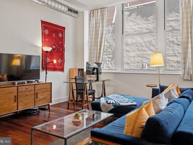 1101 Locust Street # 2K
