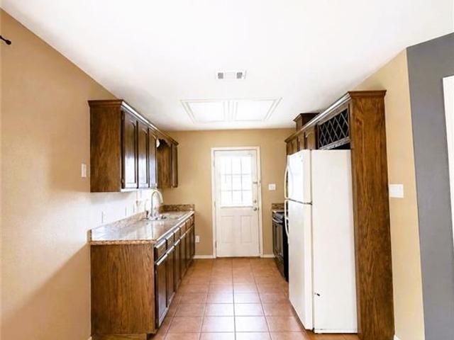 1101 Pecan Street