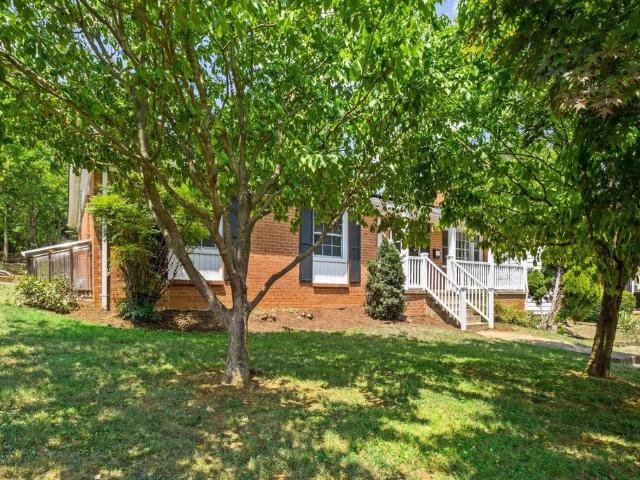 1101 River Ct