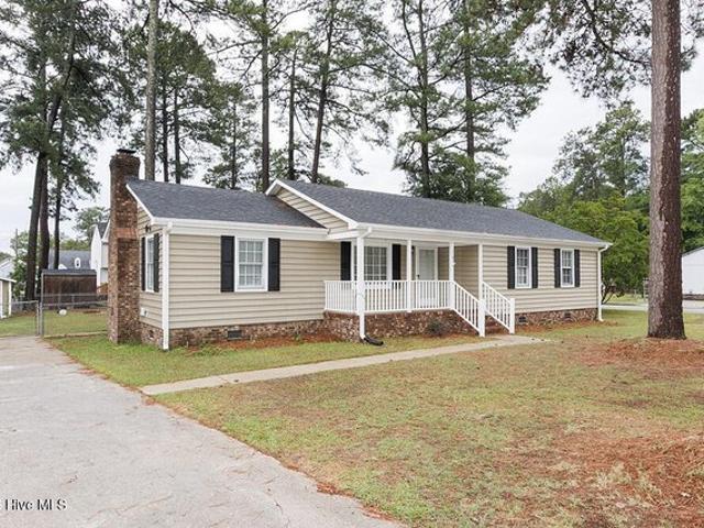 1101 Strawbush Rd, Rocky Mount, NC 27804