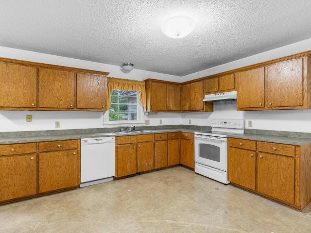 1101 Sunnyhill Road