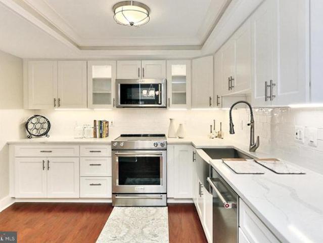 1101 S Arlington Ridge Rd #309, Arlington, VA 22202