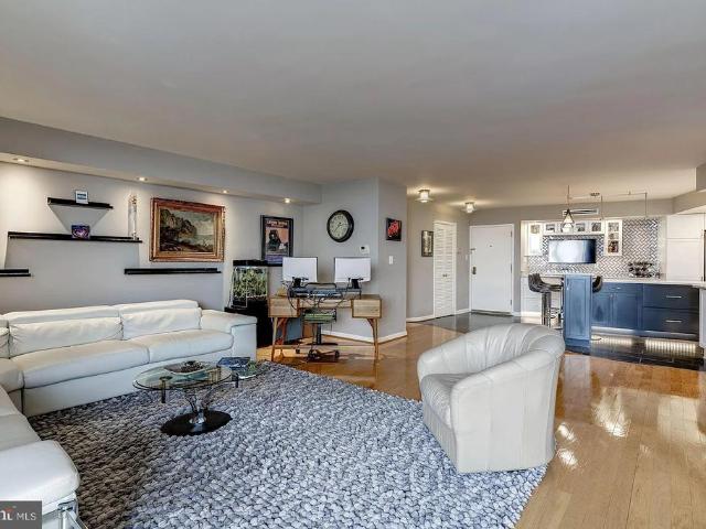 1101 S Arlington Ridge Road # 913