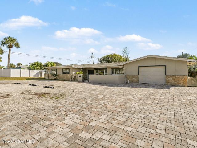 1101 Seminole Dr, Indian Harbour Beach, FL 32937 | MLS #1064
