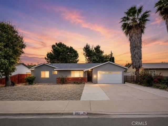 1101 Val Verde Dr, Hemet, CA 92543