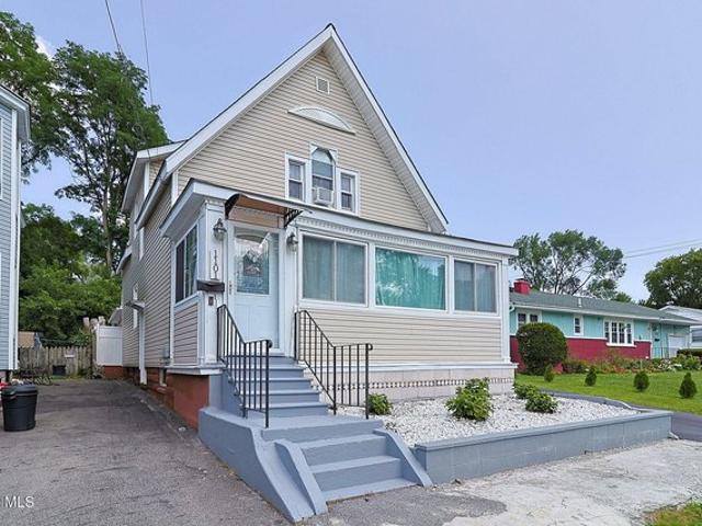 1101 Van Velsen St, Schenectady, NY 12303