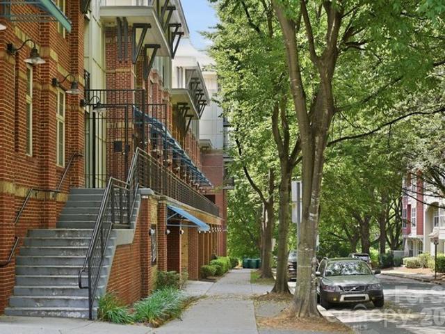 1101 W 1st St Apt 418, Charlotte, NC 28202