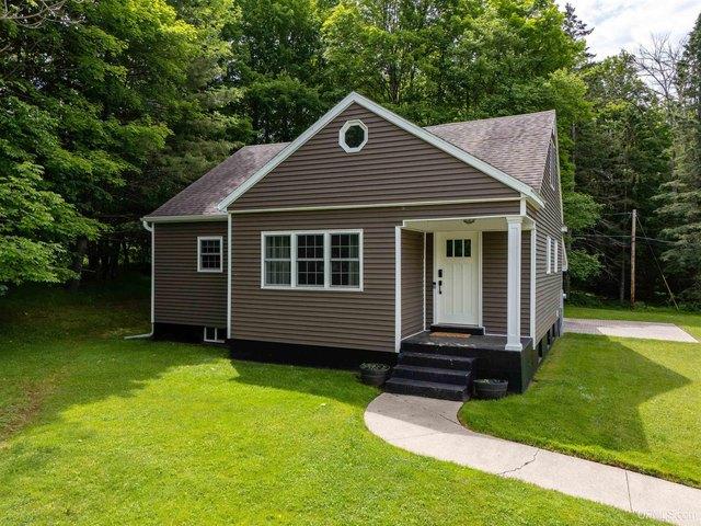 1101 W Division St, Iron River, MI 49935