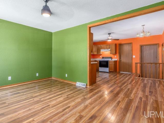 1101 W Hughitt Street