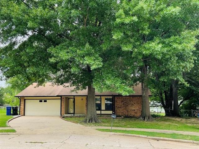 1101 W Vicksburg Pl, Broken Arrow, OK 74011