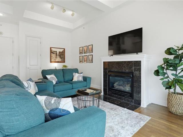1101 Walnut Street