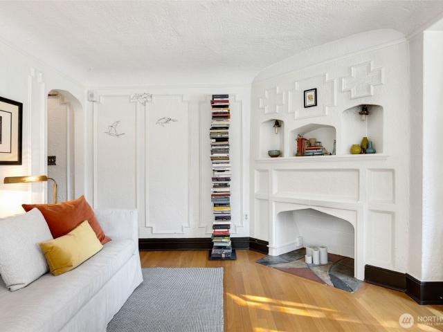 1101 17th Ave, Unit 201, Seattle, WA 98122 | MLS #2490