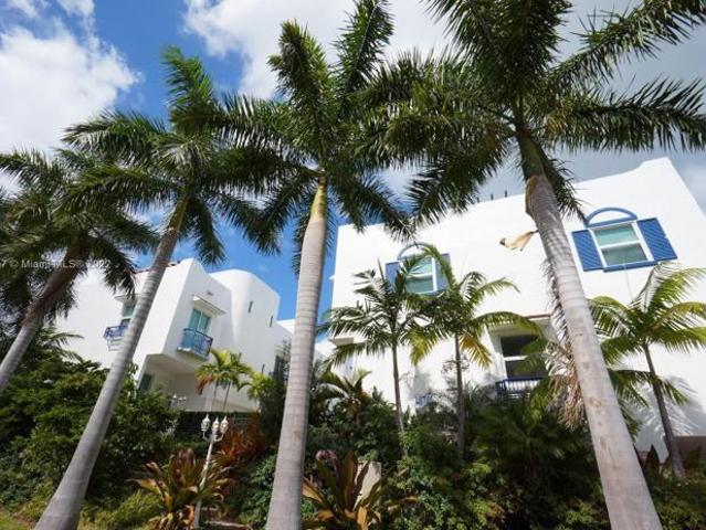 1101 101st St #12 Bay Harbor Islands, FL 33154